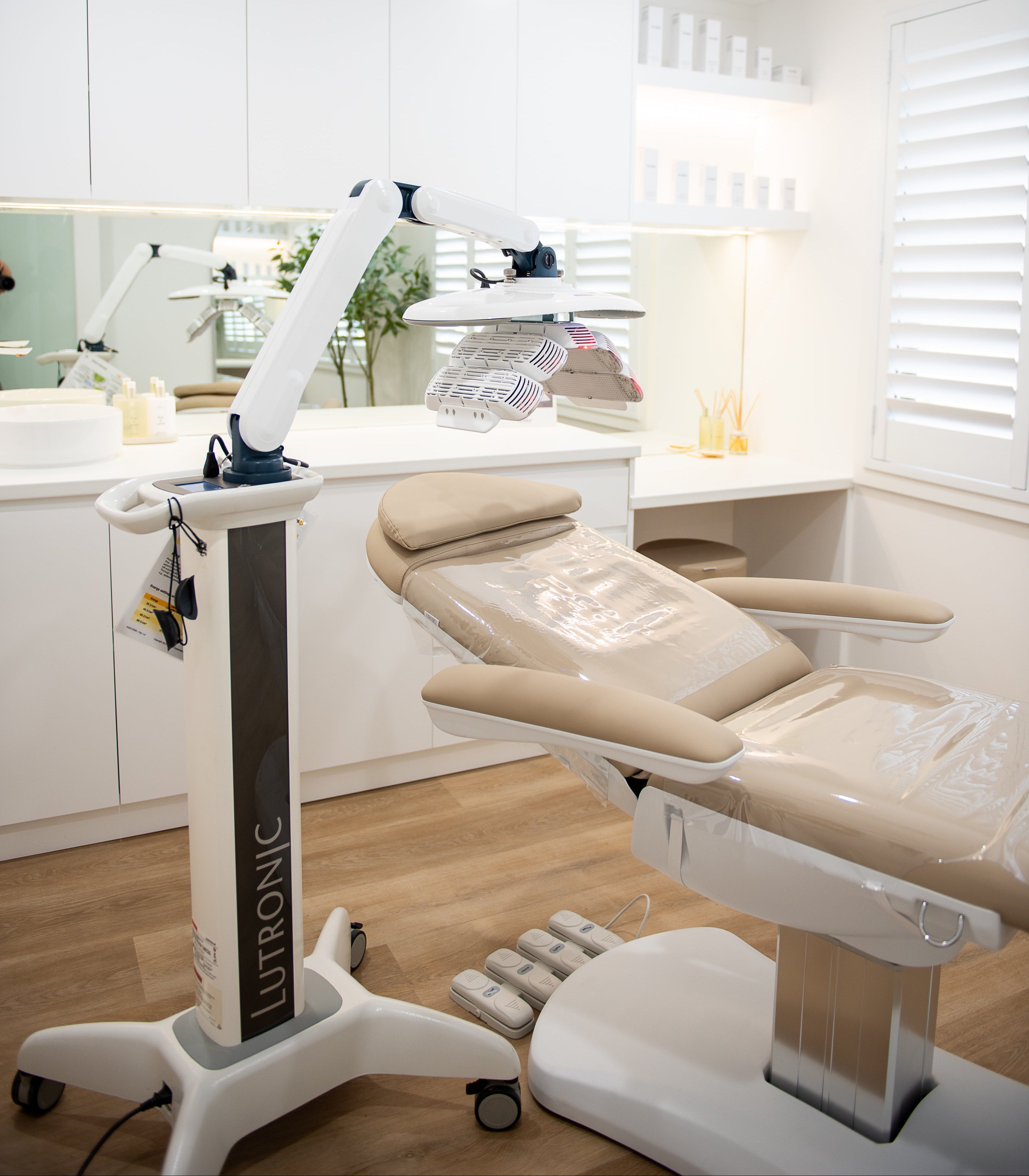 Healite II – LED Light Therapy – The Aesthetic Edit